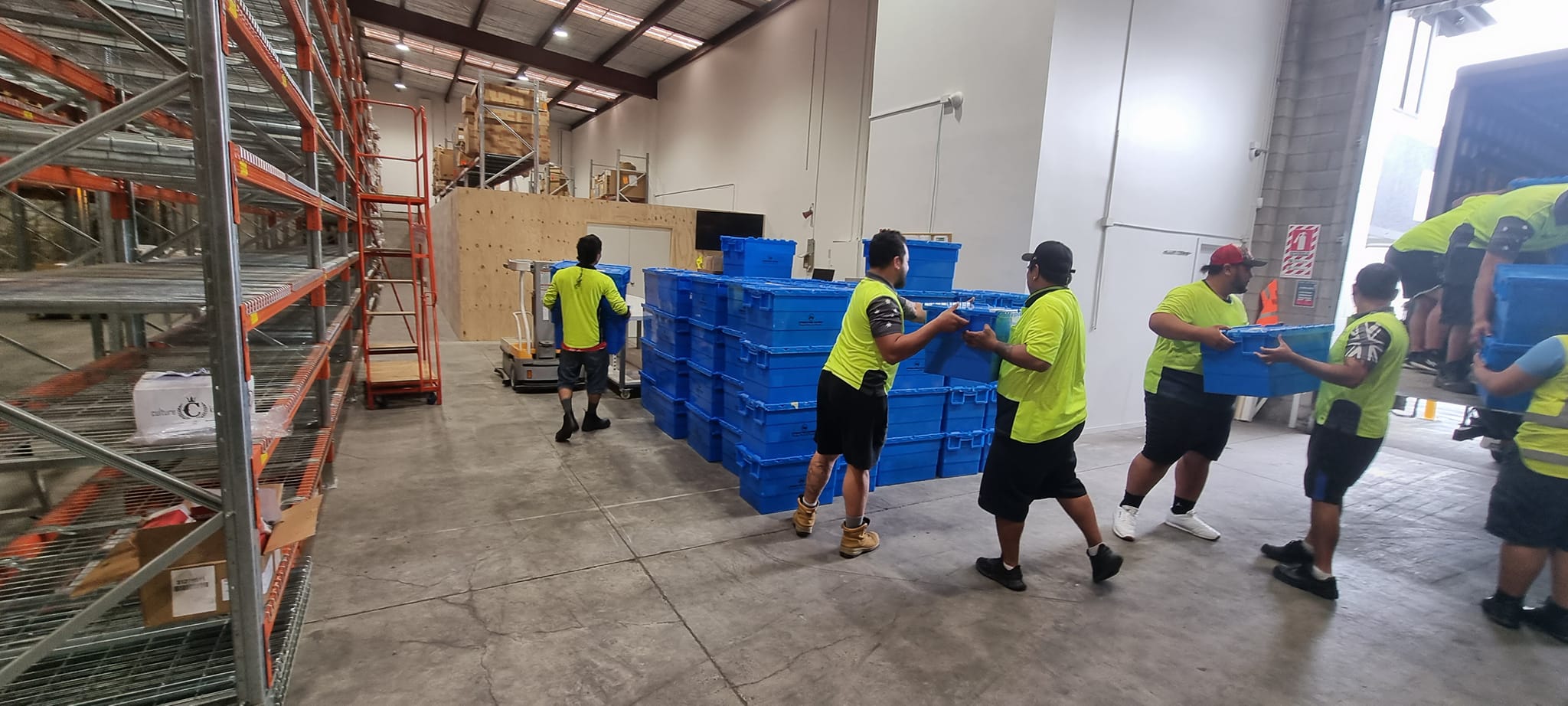 About Us | Services We Offer | Express Movers